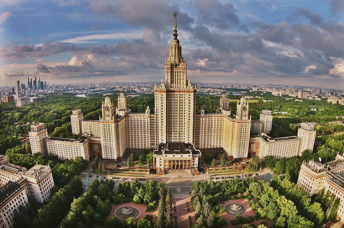 7 мая 1755 года состоялось торжественное открытие Московского ...