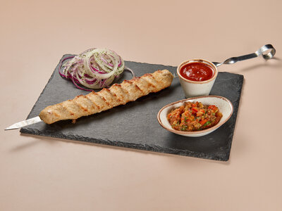 Avgust 13 Vostok (Tsentralnaya ulitsa No:31, derevnya Vysokovo), restoran  Moskova ve Moskovskaya oblastından