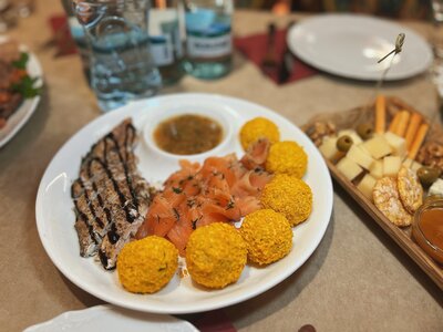 Этно-кафе Татарская Сказка (Sovetskaya ulitsa No:22, Kasimov), kafe  Kasimov'dan