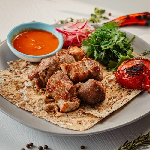 Kafe Grandma's Tandoor, Apatity, foto