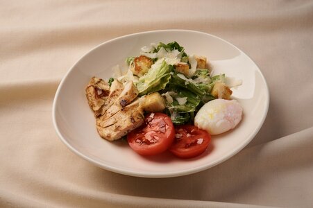 Nava (Pushkina Street No:10А, Engels), kafe  Engels'ten