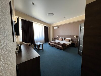 Kechkemet (Кечкеметская улица No:129А, Симферополь), otel  Simferopol'dan (Akmescit'ten)