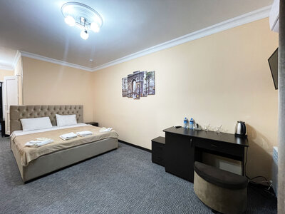 Emir (ulitsa Kobyakova No:3/1), otel  Derbent'ten