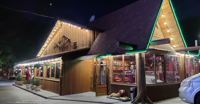 Zolotaya Rybka (Лесная улица No:1Б, поселок Привольное), restoran  Kırım Cumhuriyeti'nden