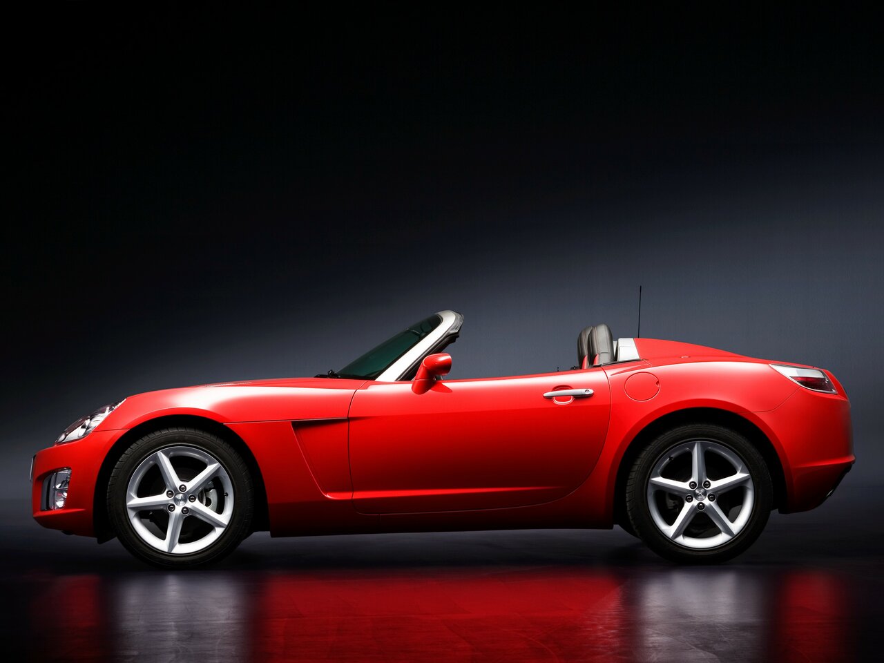 Сравнение Mercedes-Benz Maybach SL и Opel GT по характеристикам ...