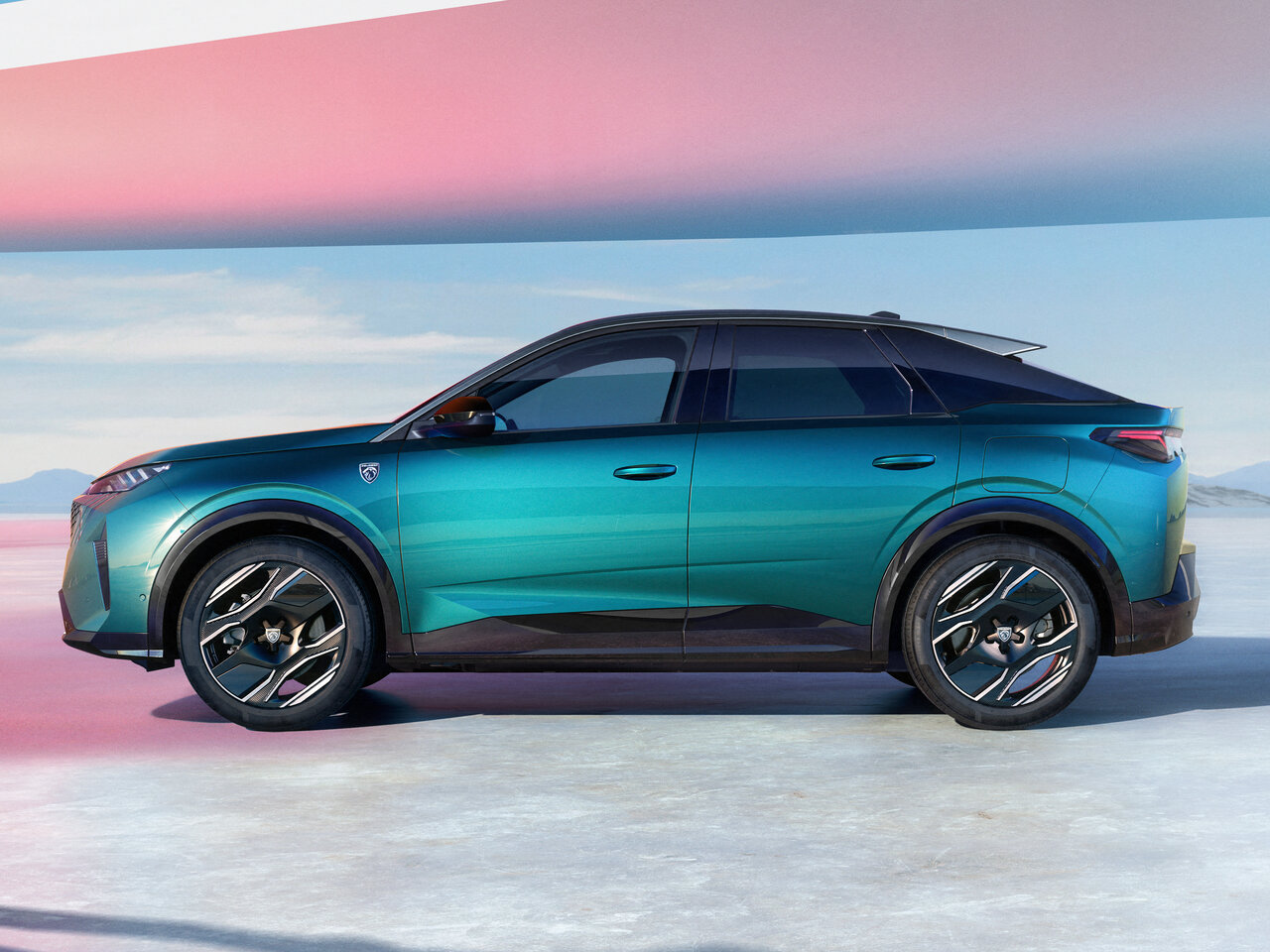 Сравнение BYD Seal 06 GT и Peugeot 3008 по характеристикам, стоимости ...