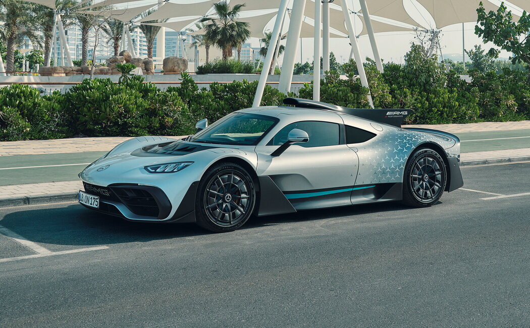 Технические характеристики Mercedes-Benz AMG ONE AMG ONE (1.6 AMT, 1063 ...