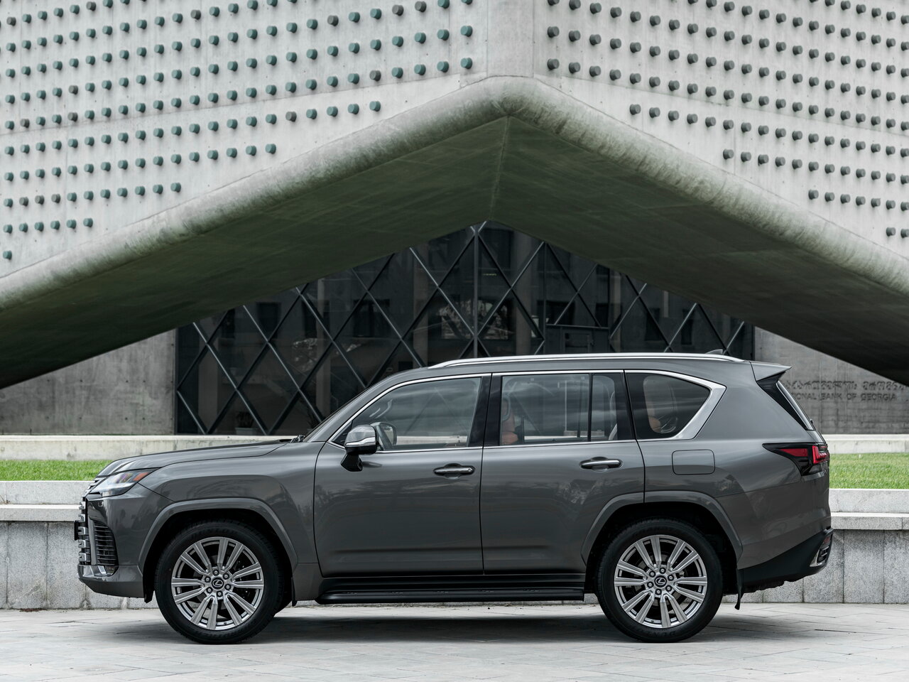 Lexus LX 2021 – н.в., 4 поколение, Внедорожник 5 дв.: технические ...