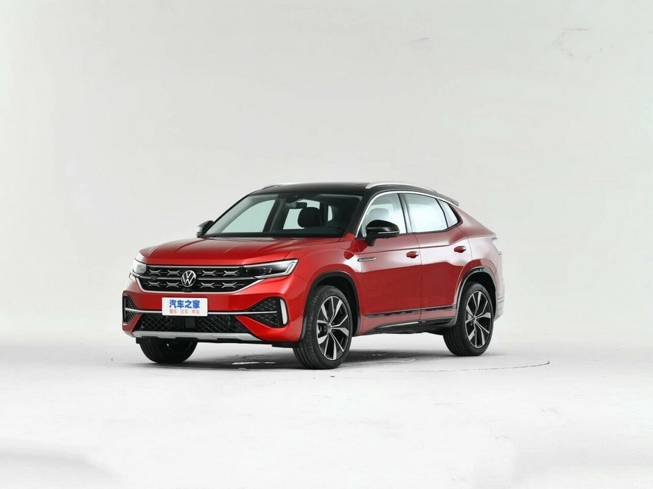 Сравнение Volkswagen Tayron X и Volkswagen Tharu XR по характеристикам ...