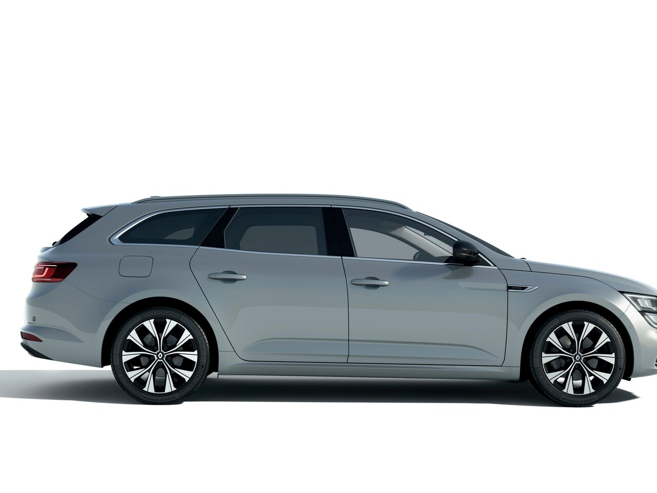 Сравнение Kia K4 и Renault Talisman по характеристикам, стоимости ...