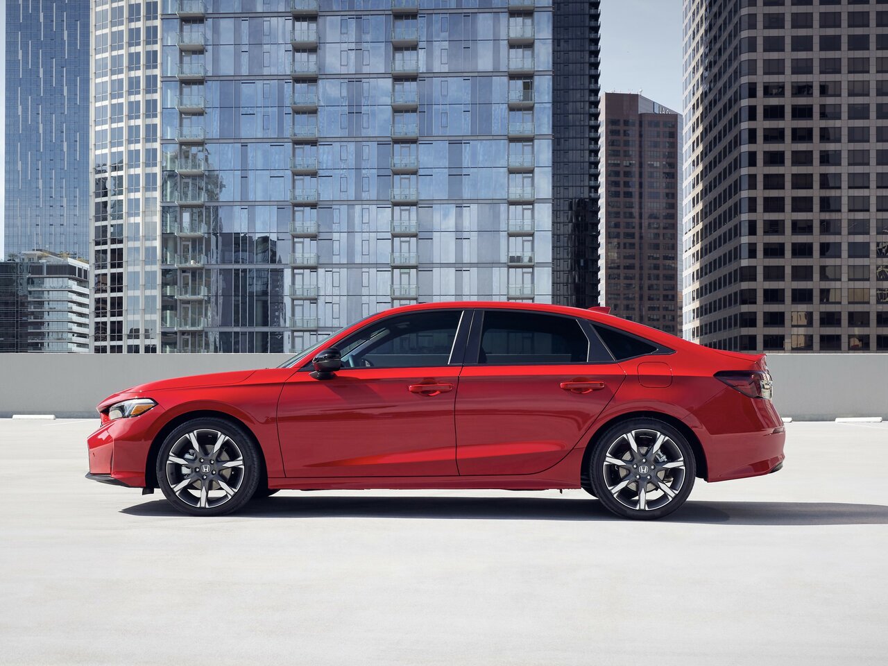 Сравнение Honda Civic и Mercedes-Benz W124 300 AMG Hammer по ...