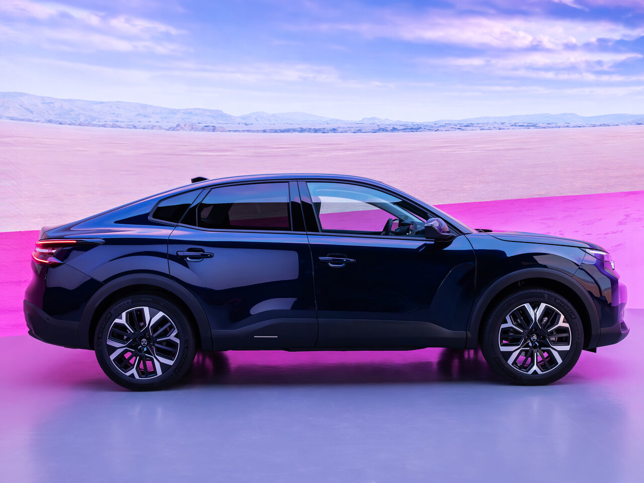 Сравнение Citroen C4 C4X и Soueast Lioncel по характеристикам ...