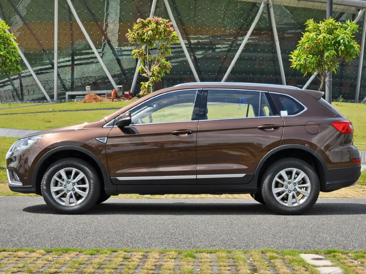 Сравнение Alpine A290 и BAIC Kenbo 600 по характеристикам, стоимости ...