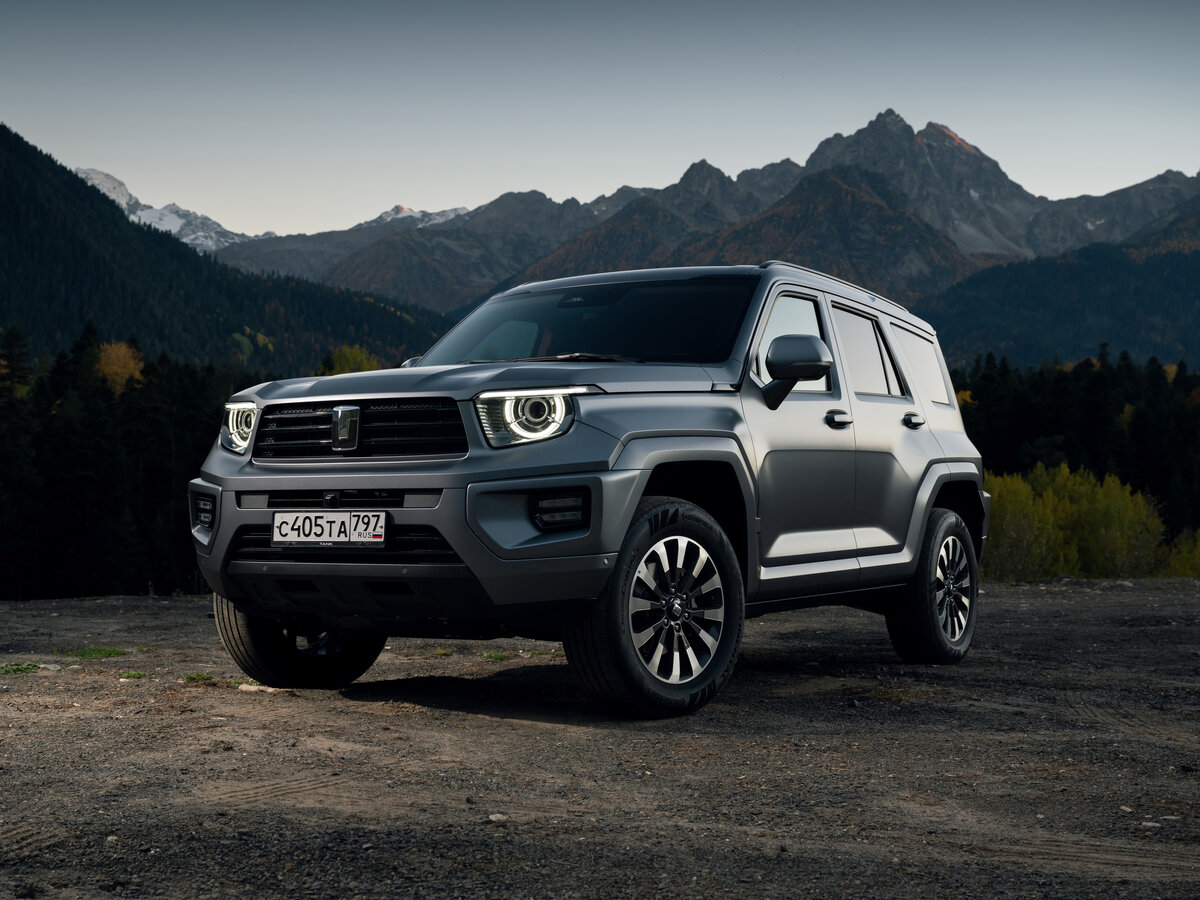 Купить новый Tank 700 2024-2025 3.0 AT (354 л.с.) 4WD бензин автомат в Вологде: серебристый Танк ...