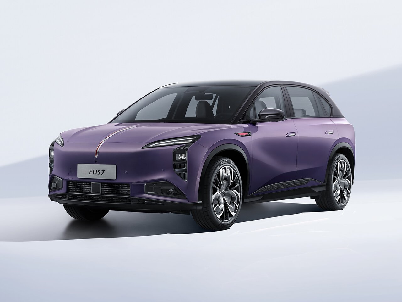 Сравнение Dongfeng Fengon E5 и Hongqi E-HS7 по характеристикам, стоимости покупки и обслуживания ...