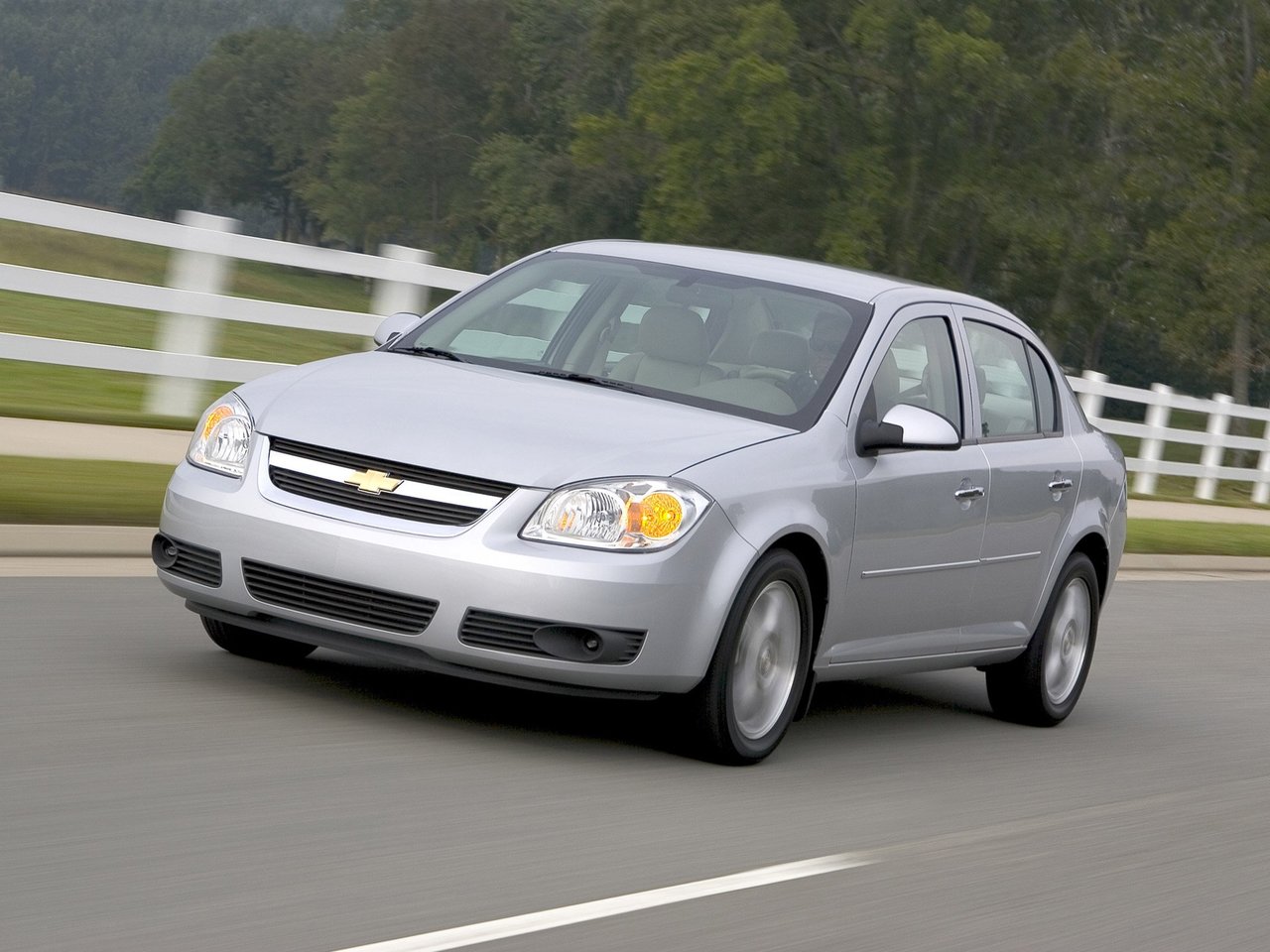 Chevrolet Cobalt 1 поколение (2004 – 2010) - технические характеристики ...
