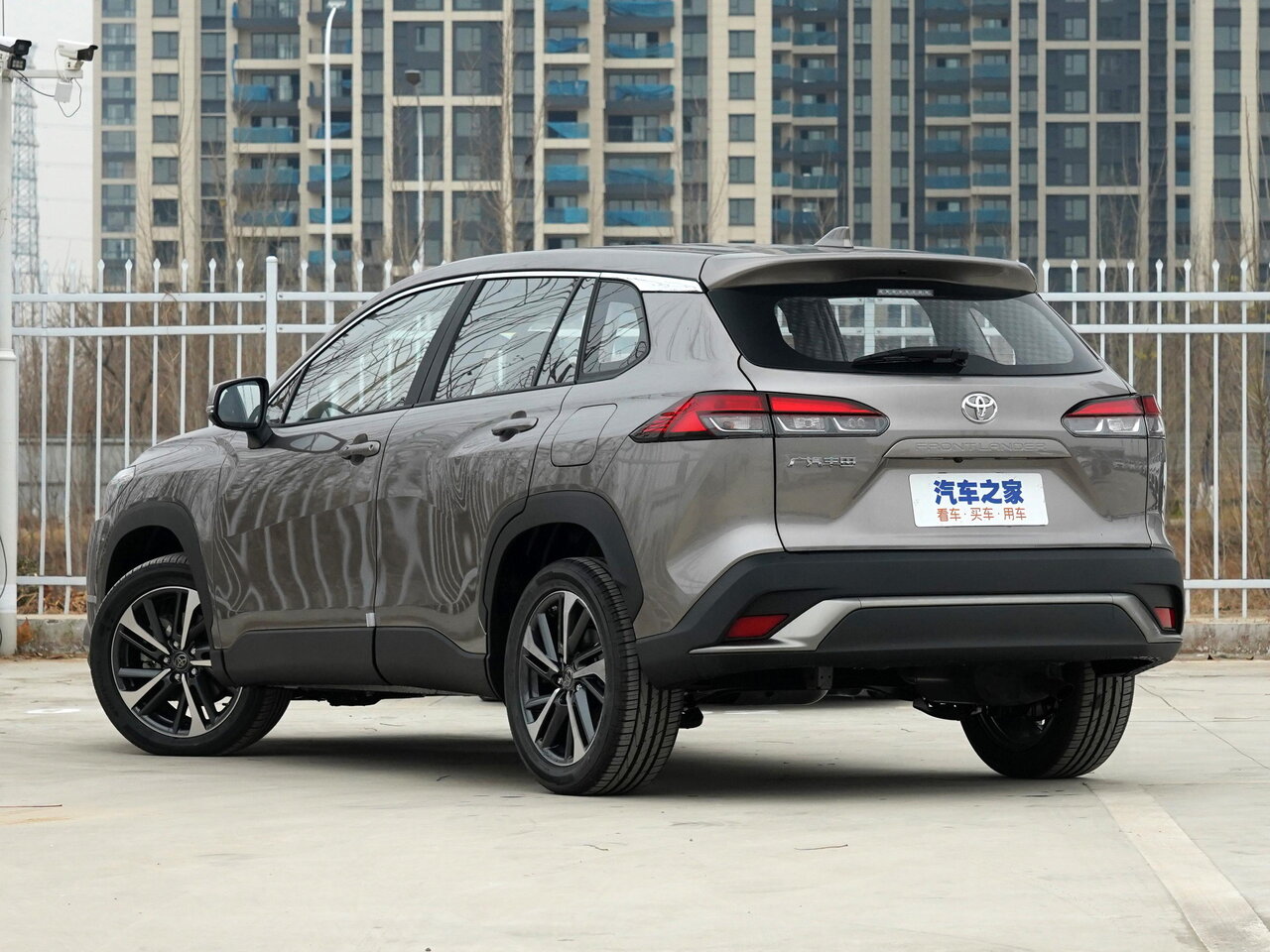 Toyota Frontlander Внедорожник 5 дв. - технические характеристики ...