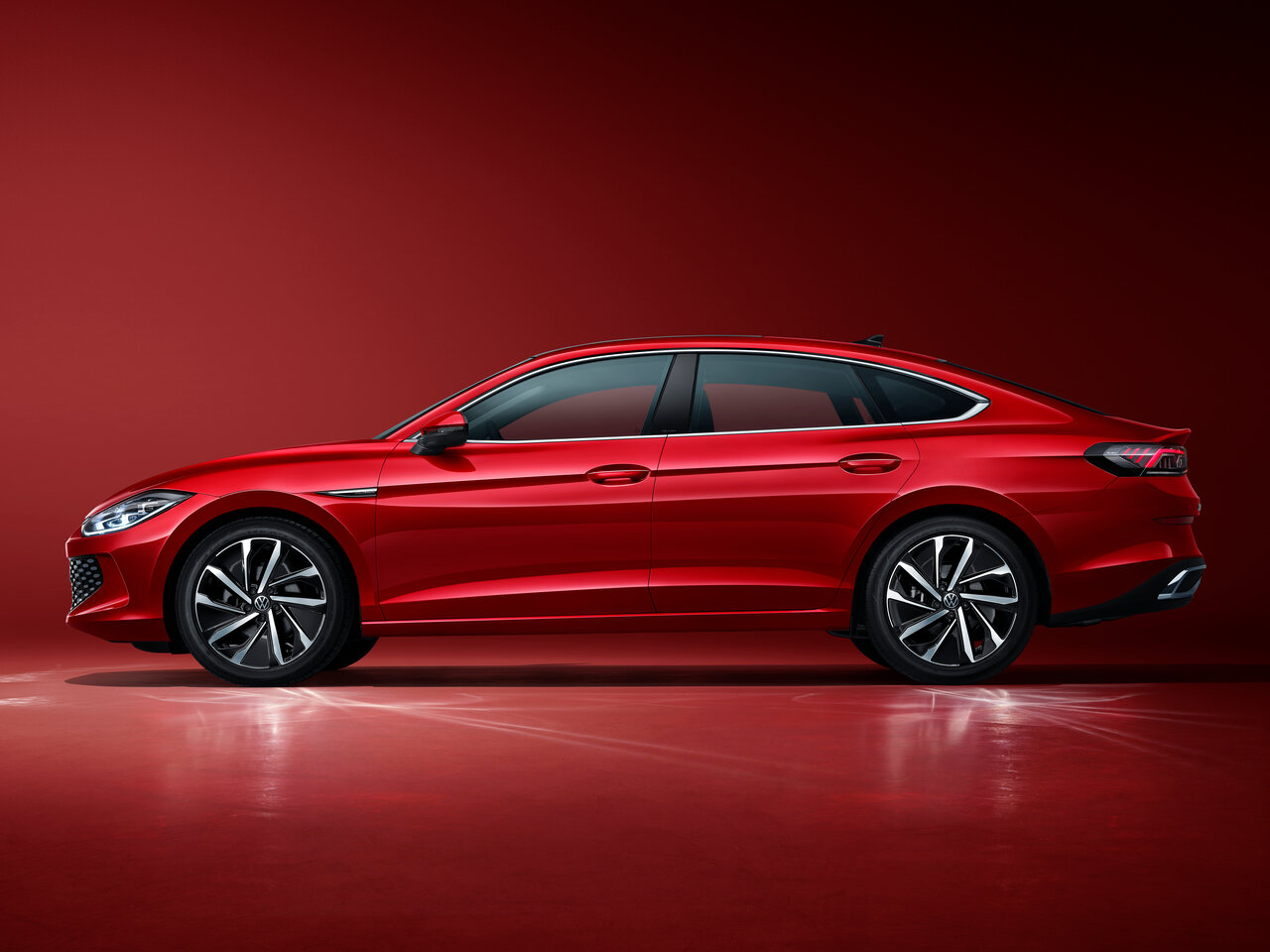 Сравнение Fiat Grande Panda и Volkswagen Lamando по характеристикам ...