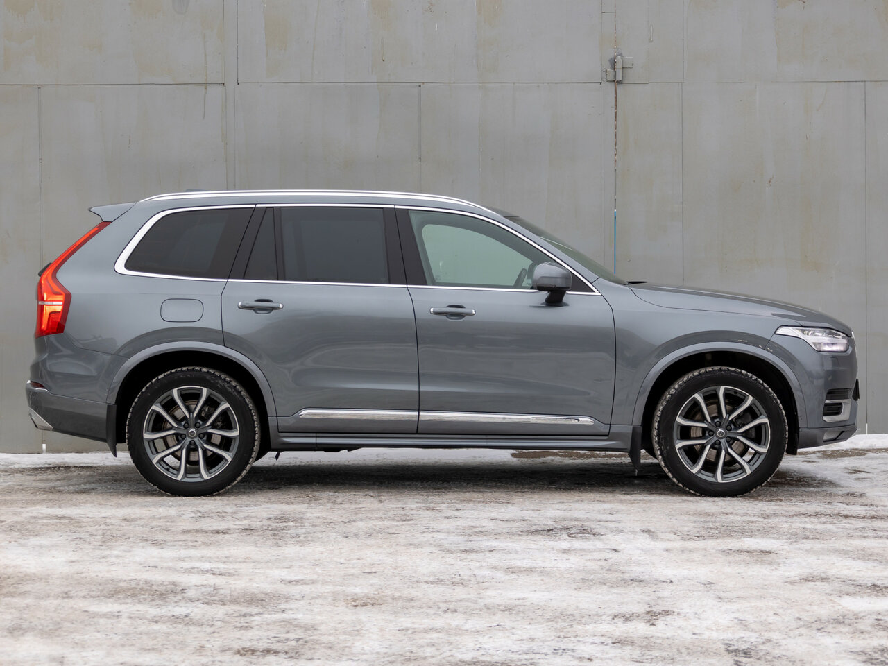 Сравнение BMW X5 3.0i и Volvo XC90 Polestar Performance по характеристикам, стоимости покупки и ...