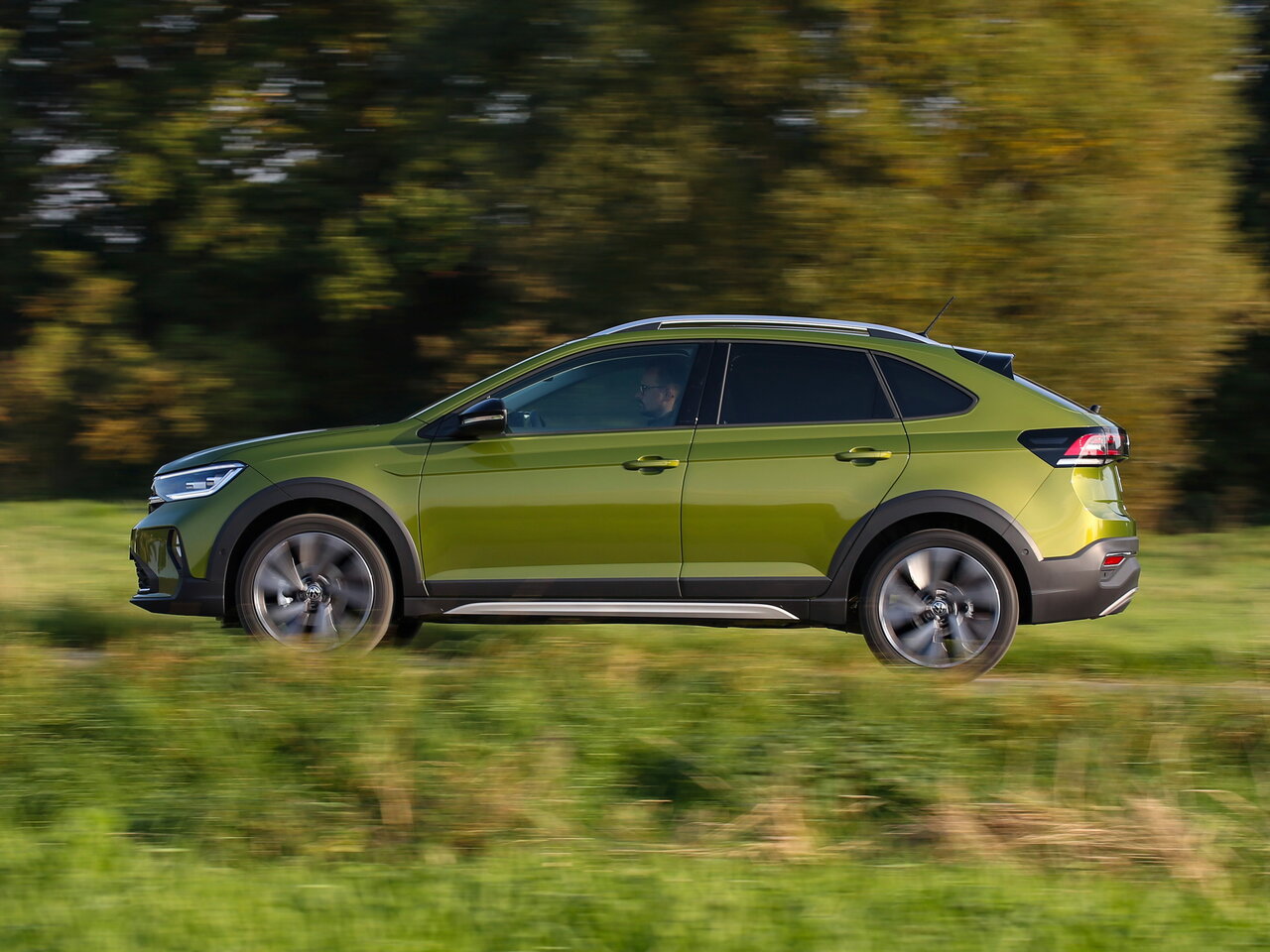 Сравнение MG 5 Scorpio и Volkswagen Taigo по характеристикам, стоимости ...