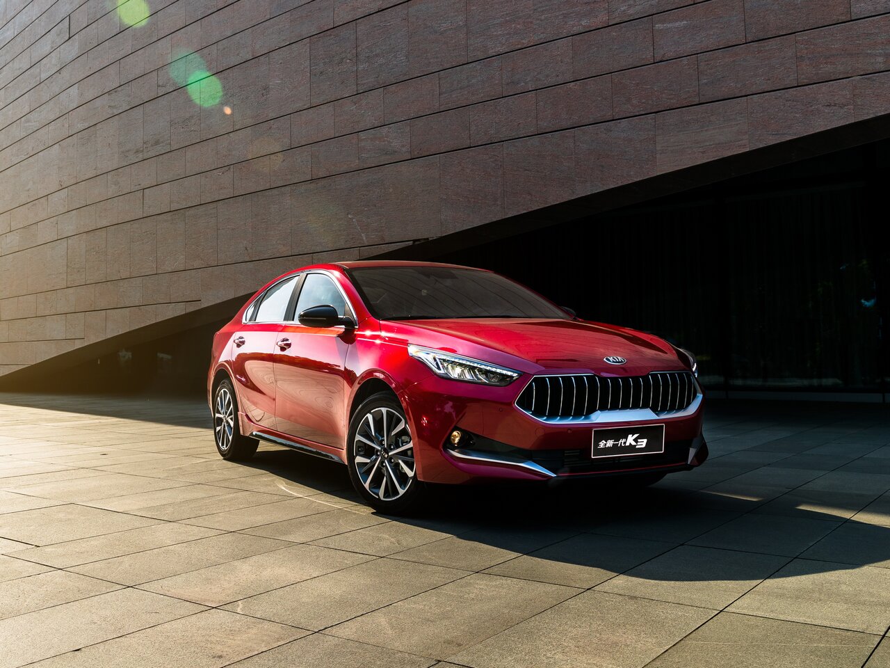 Сравнение Jetour X95 и Kia K3 EV по характеристикам, стоимости покупки и обслуживания. Что лучше ...