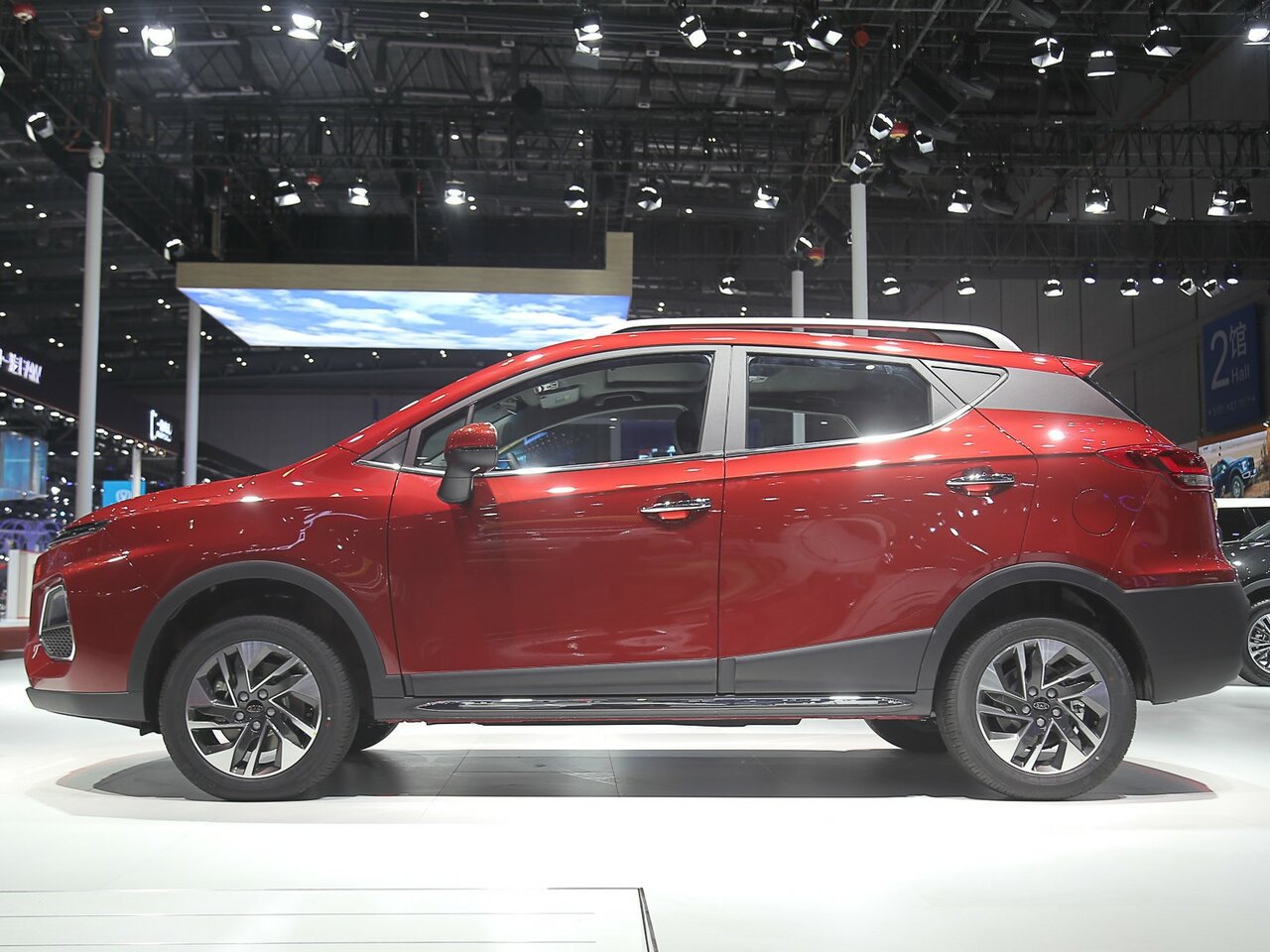 Сравнение JAC S3 и OMODA C7 по характеристикам, стоимости покупки и ...