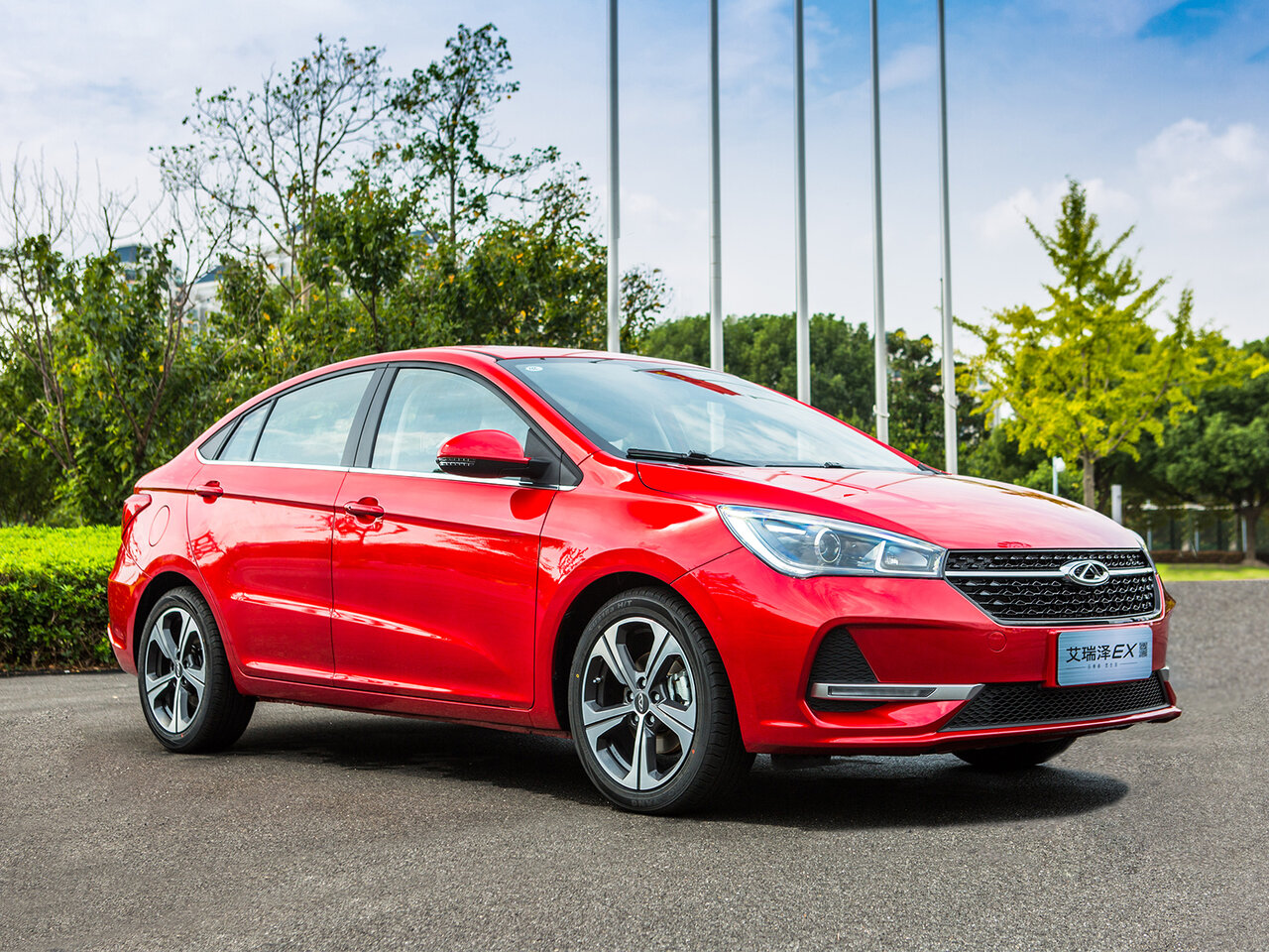 Сравнение BMW i3 35L и CHERY Arrizo 5 по характеристикам, стоимости ...