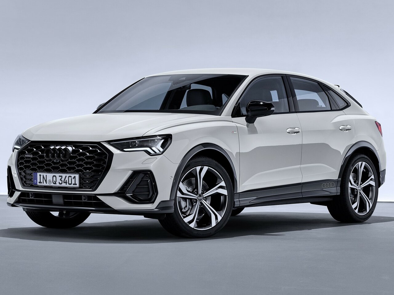 Сравнение Audi Q3 Sportback и BMW X1 M35Li по характеристикам ...
