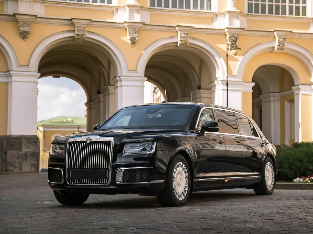Aurus Senat 1 поколение рестайлинг, Лимузин Limousine - технические характеристики, модельный ...