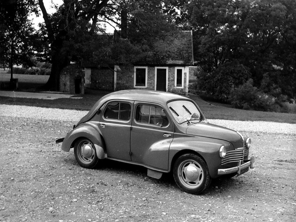 Сравнение Citroen Basalt и Renault 4CV по характеристикам, стоимости ...