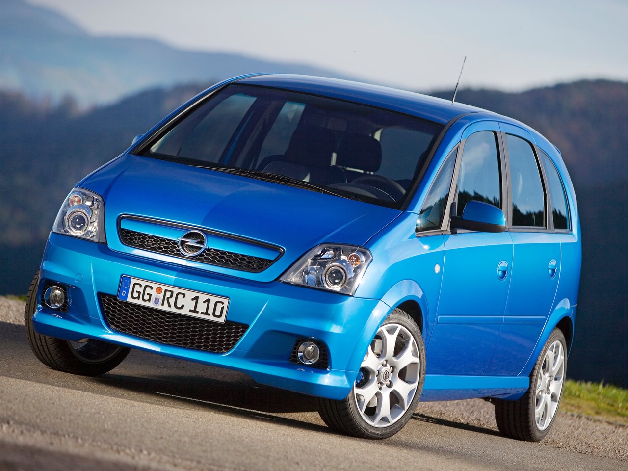 Сравнение Mercedes-Benz Vito 110 CDI и Opel Meriva OPC по ...