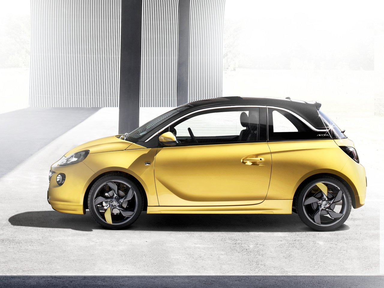 Сравнение Fiat Grande Panda и Opel Adam по характеристикам, стоимости ...