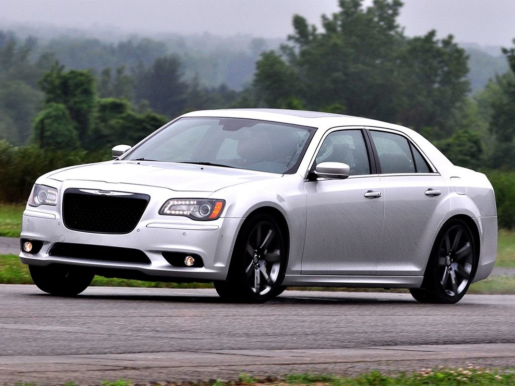 Chrysler 300C 2011 – 2015, 2 поколение, Седан: технические ...
