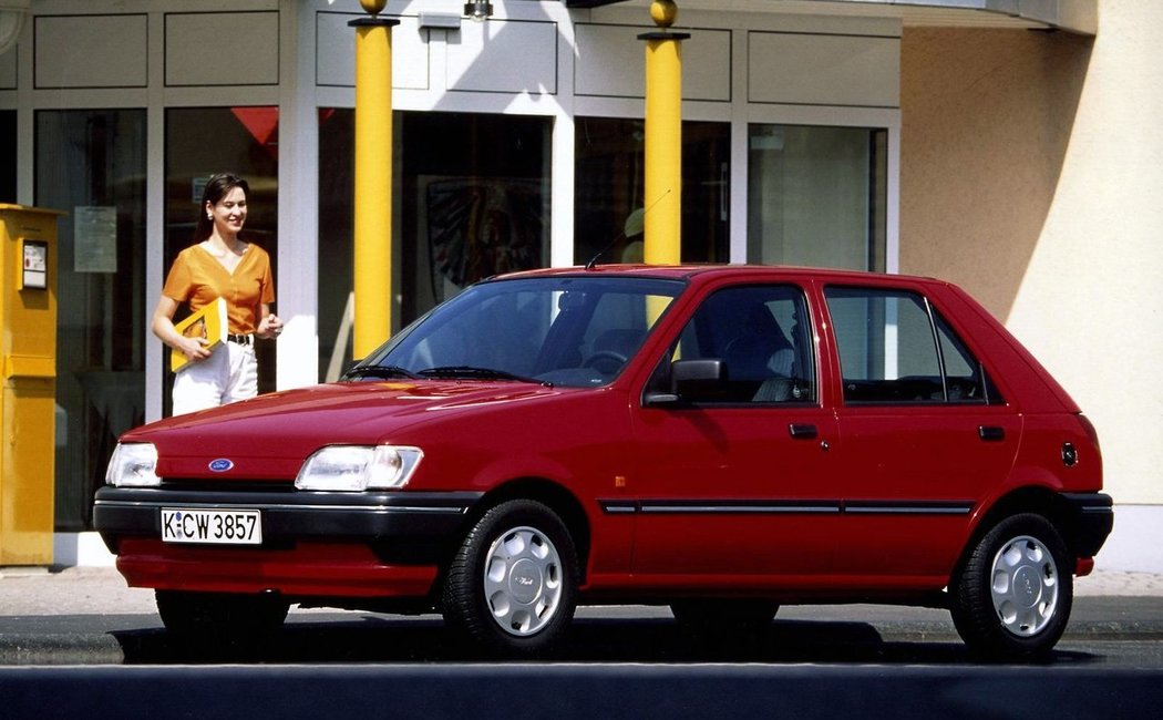 Купить новый Ford Fiesta Mk3 | Цены на новые Форд Фиеста хэтчбек 5 ...