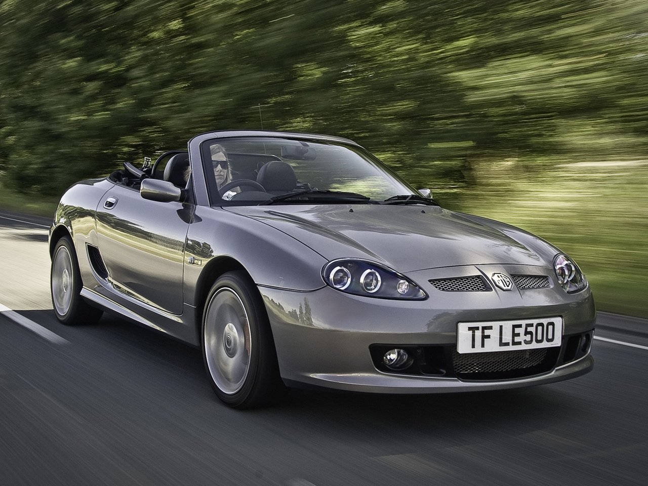 Сравнение MG TF и Porsche 911 Sport Classic по характеристикам ...