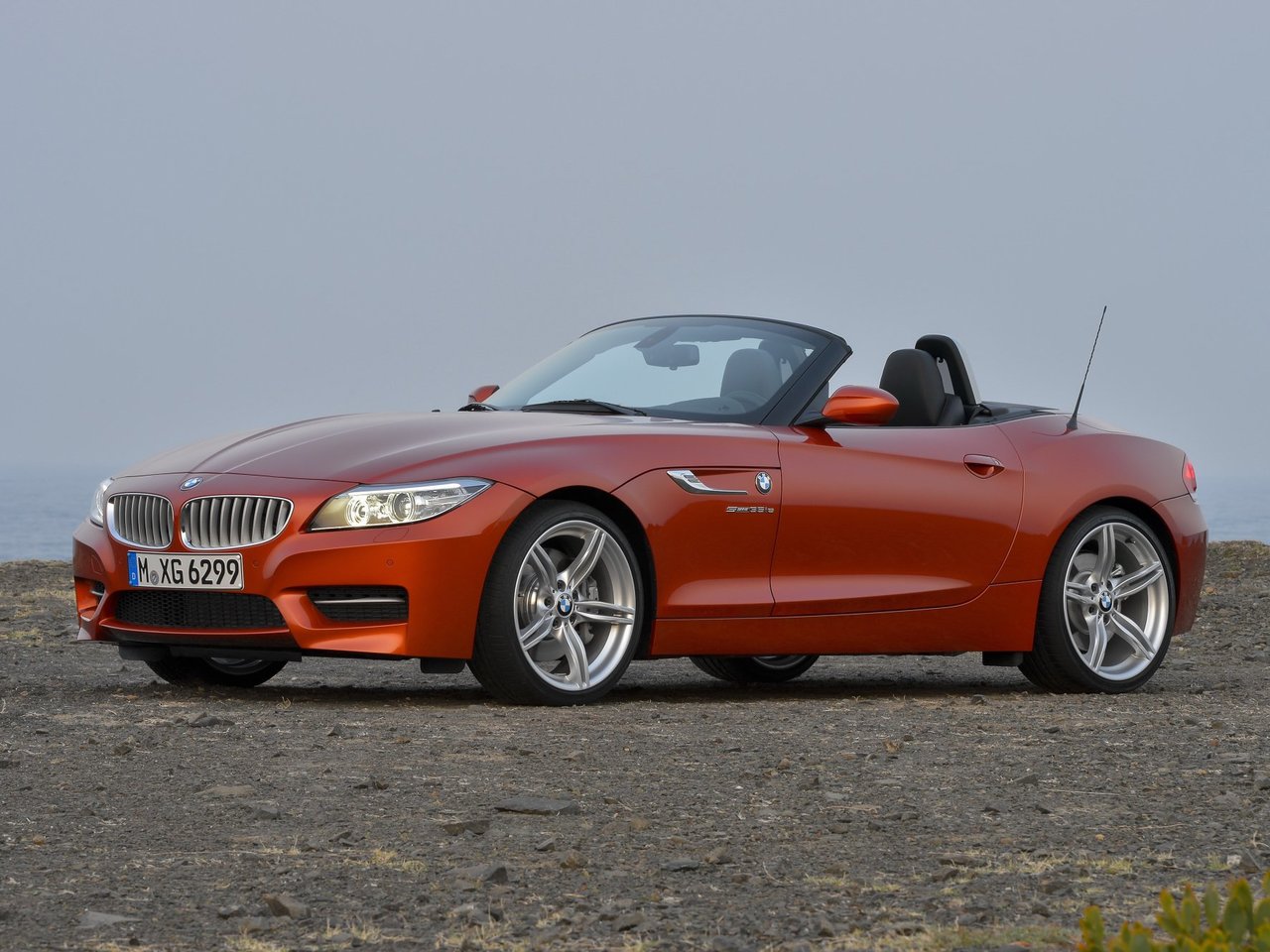 Сравнение BMW Z4 35i и Brabus Rocket GTS по характеристикам, стоимости ...