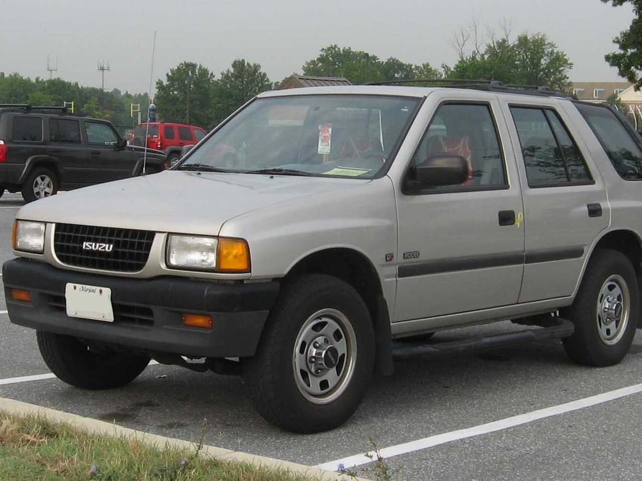 Isuzu Wizard - технические характеристики, модельный ряд, комплектации ...