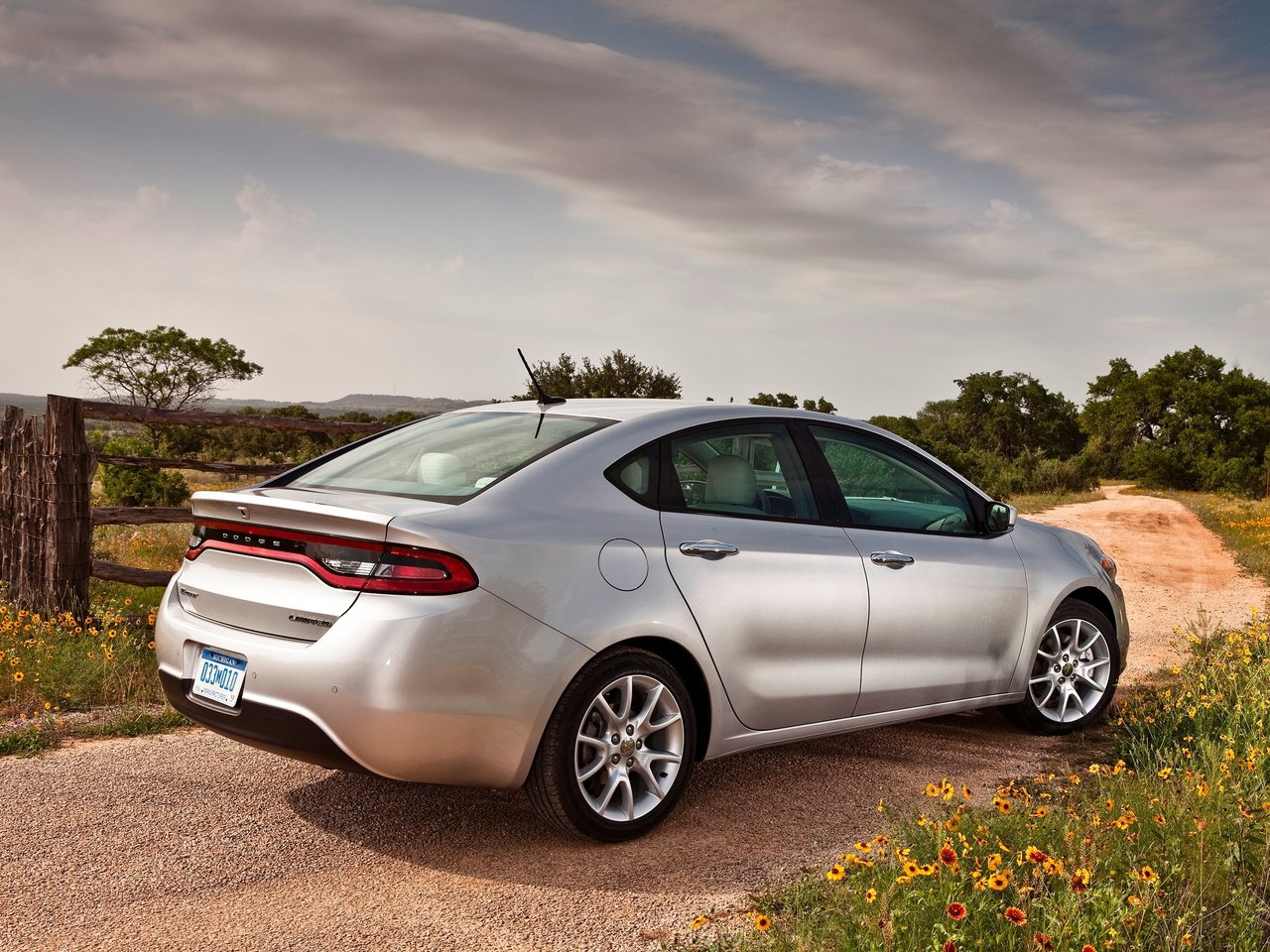 Dodge Dart PF, Седан - технические характеристики, модельный ряд ...