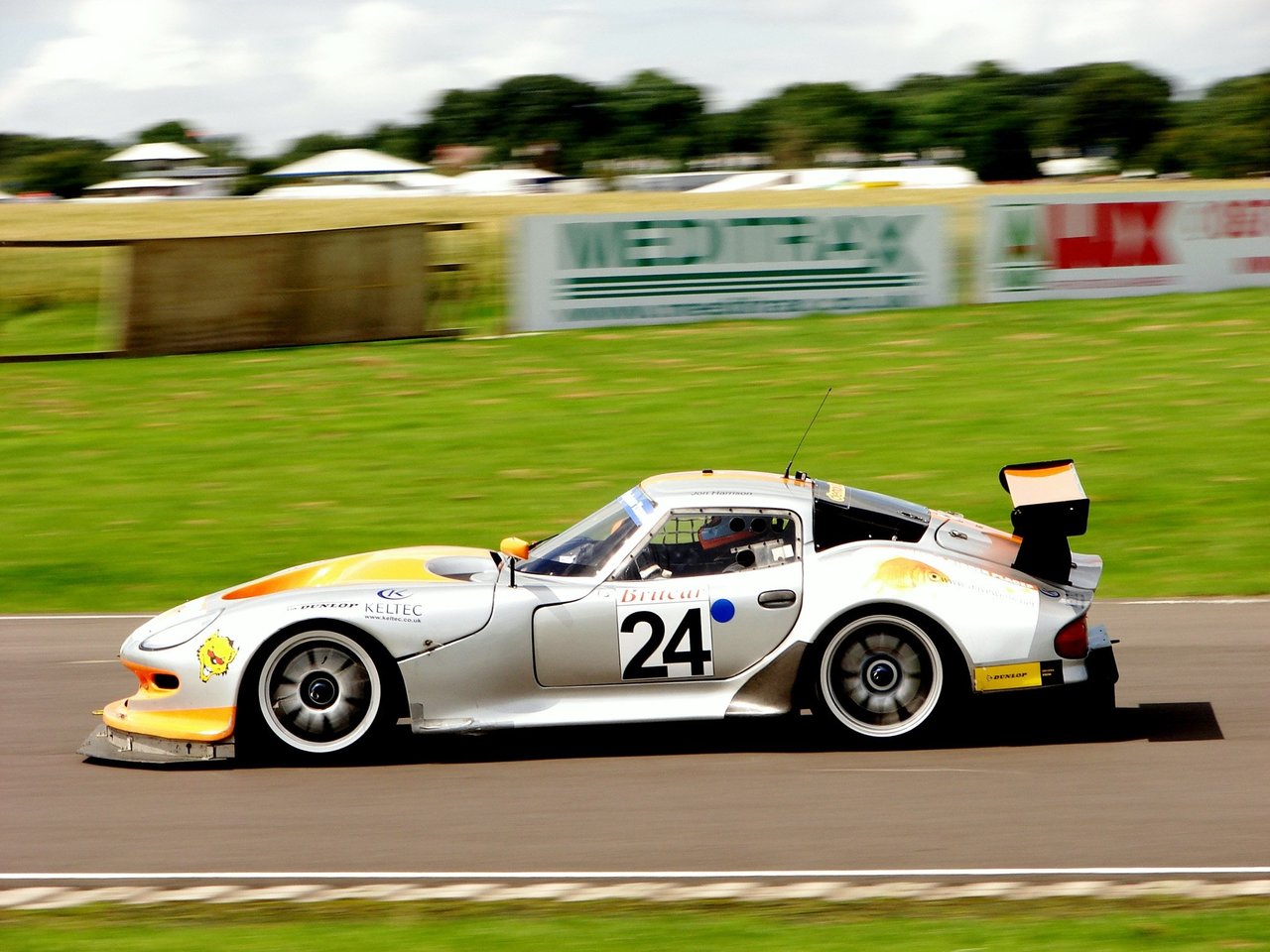 Сравнение Brabus Rocket GTS и Marcos Mantis по характеристикам ...