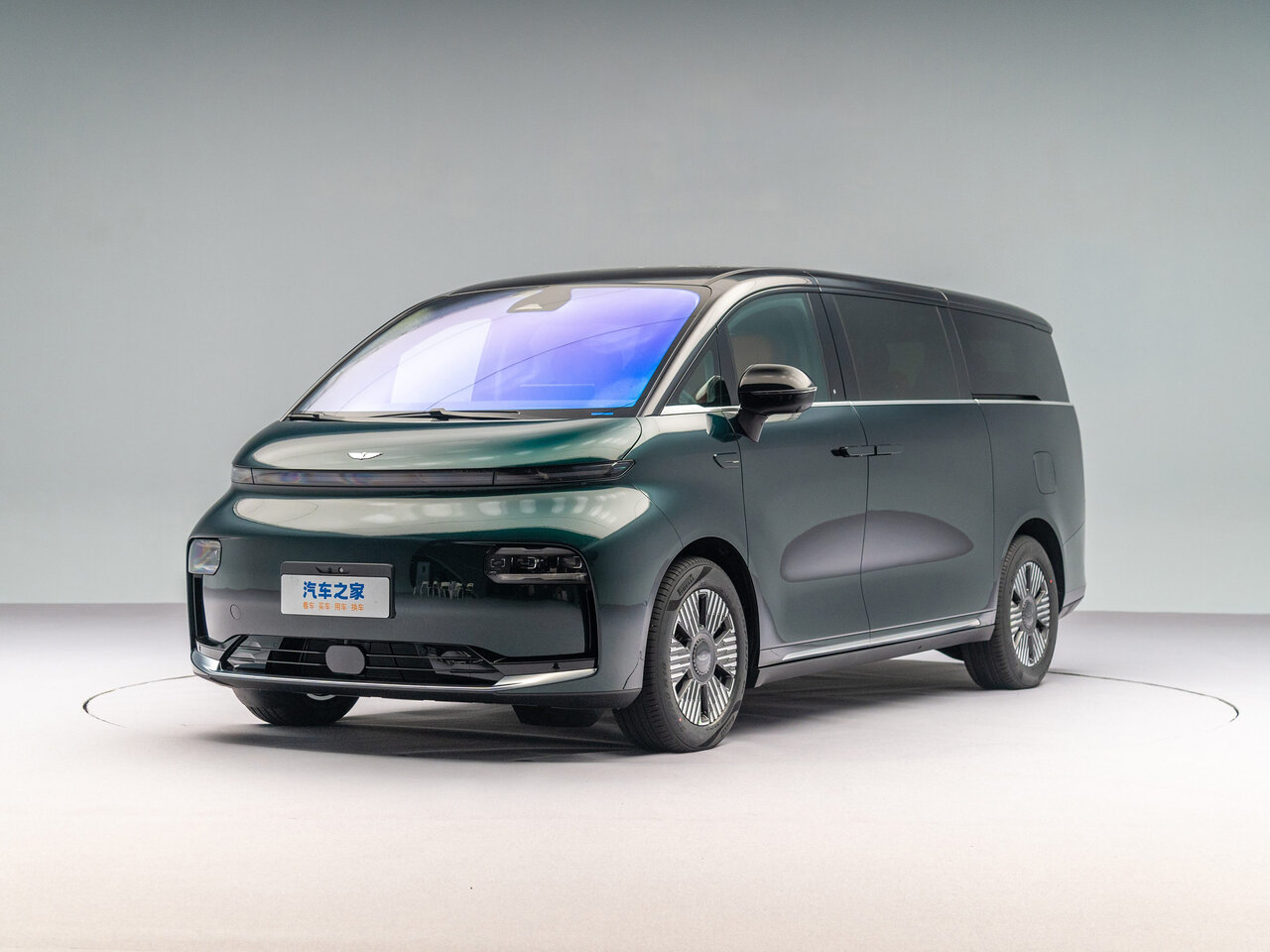 LEVC L380 - технические характеристики, модельный ряд, комплектации ...