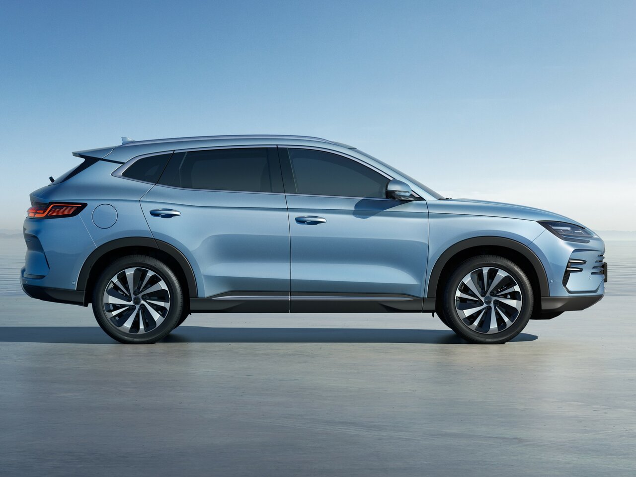 Сравнение BYD Song L и BYD Song Plus по характеристикам, стоимости ...