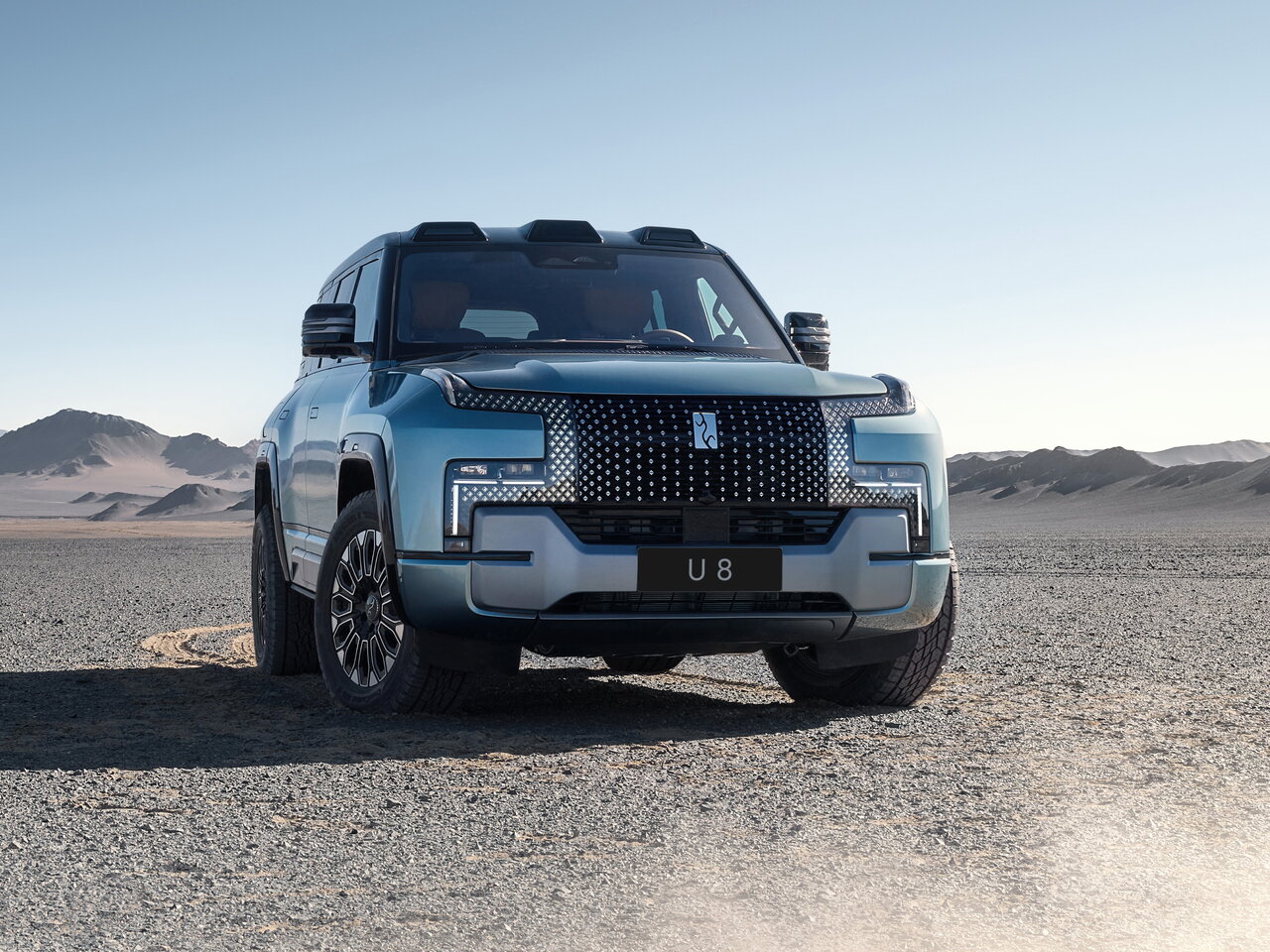 BYD Yangwang U8 Внедорожник 5 дв. - технические характеристики, модельный ряд, комплектации ...