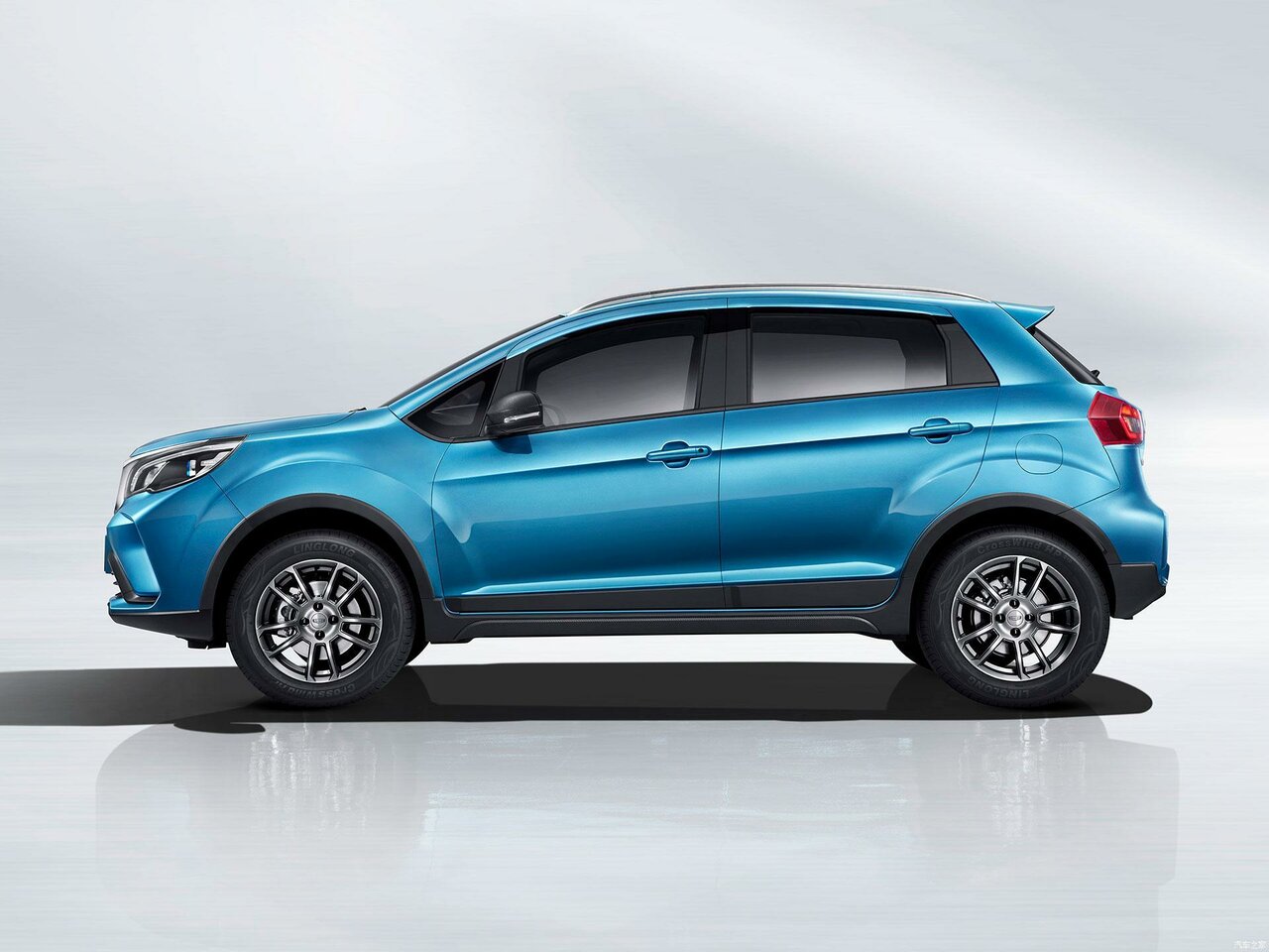 Сравнение Citroen C4 C4X и Geely Vision X3 Pro по характеристикам ...