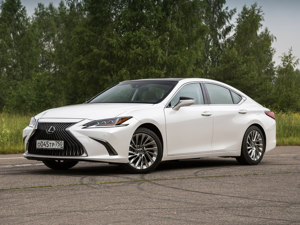 Сравнение BYD Chazor и Lexus ES 300h по характеристикам, стоимости ...