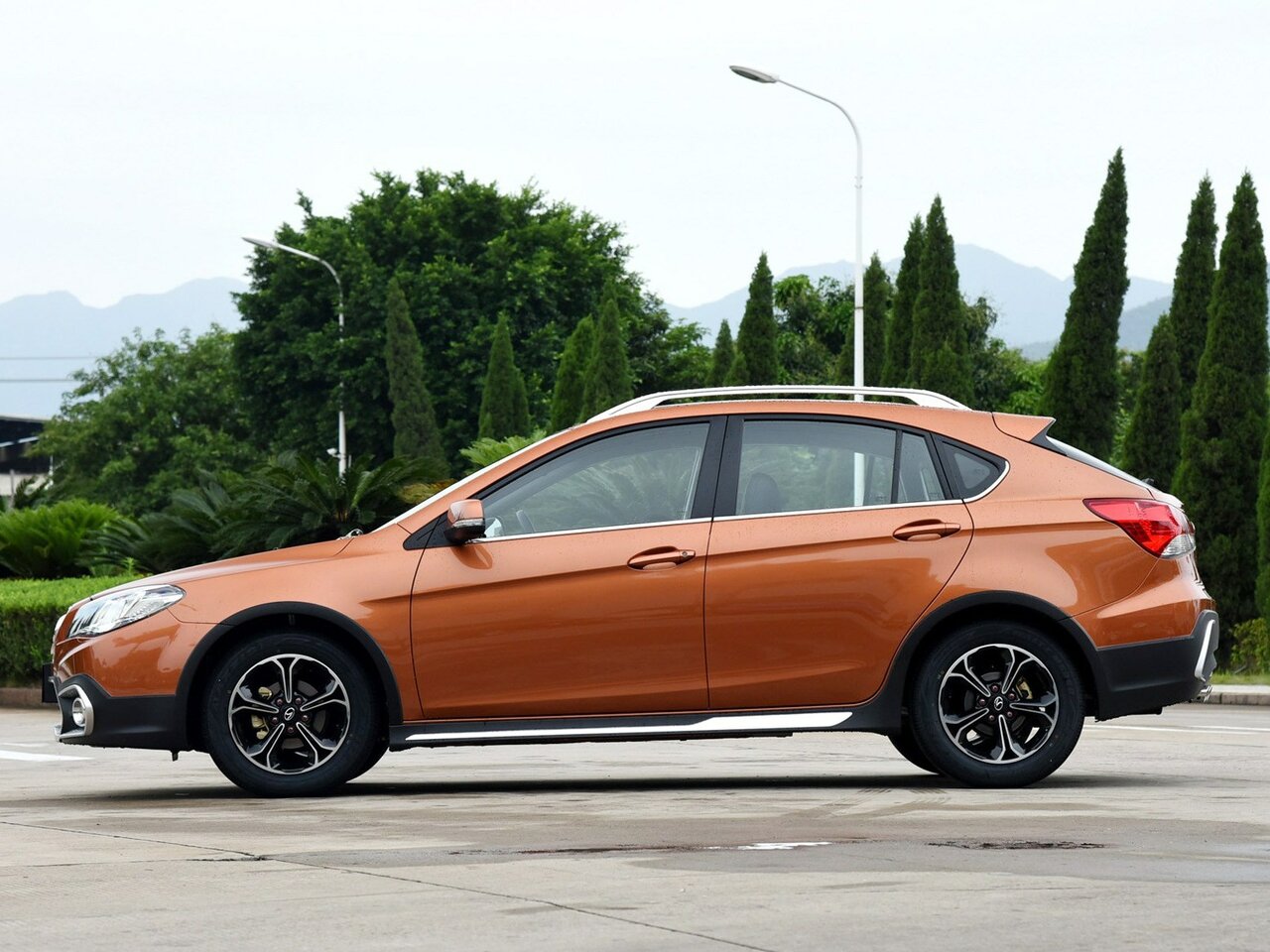 Сравнение Renault Scenic RX4 и Soueast V6 Cross по характеристикам ...