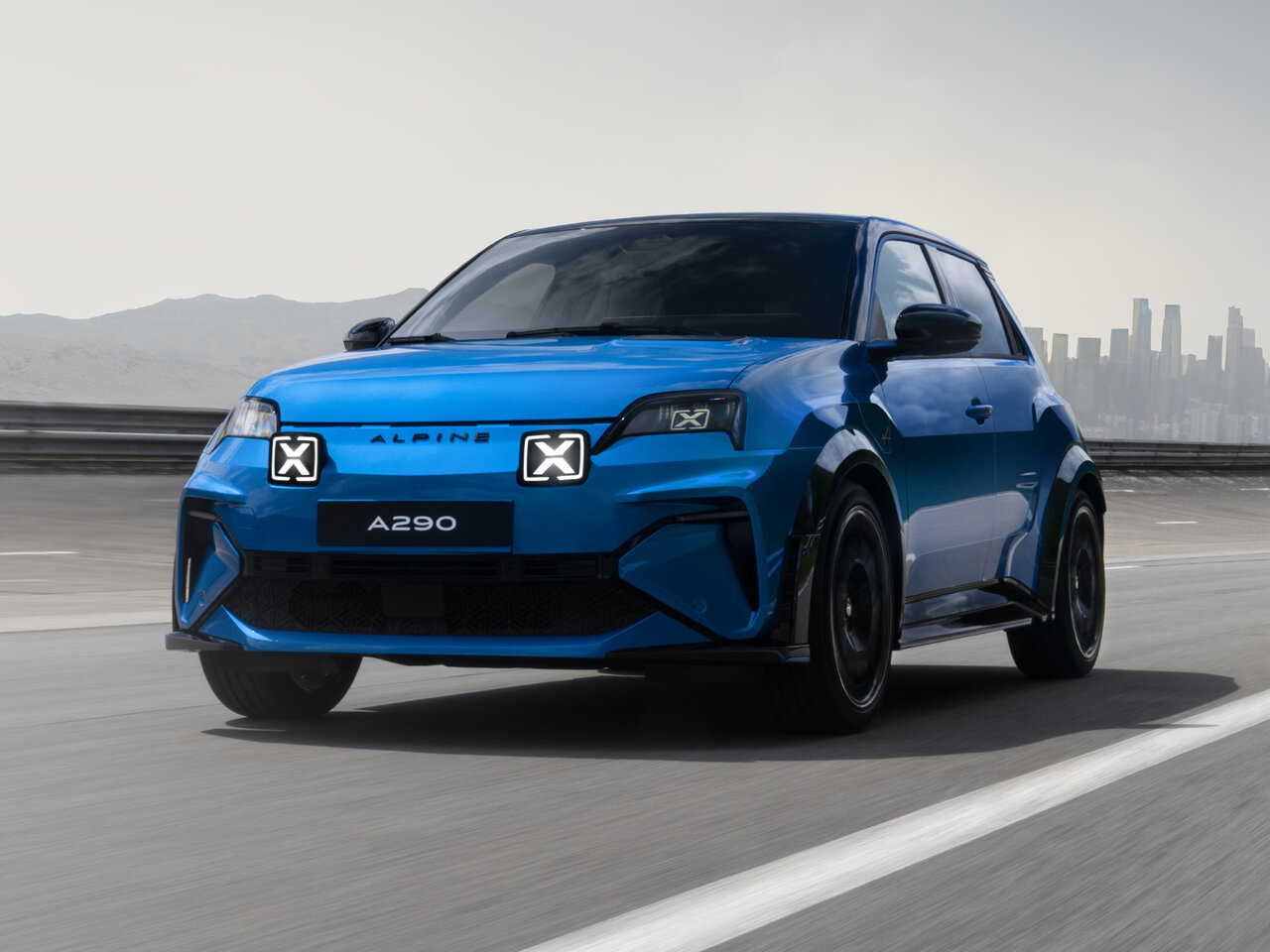 Сравнение Alpine A290 и Fiat Grande Panda по характеристикам, стоимости ...