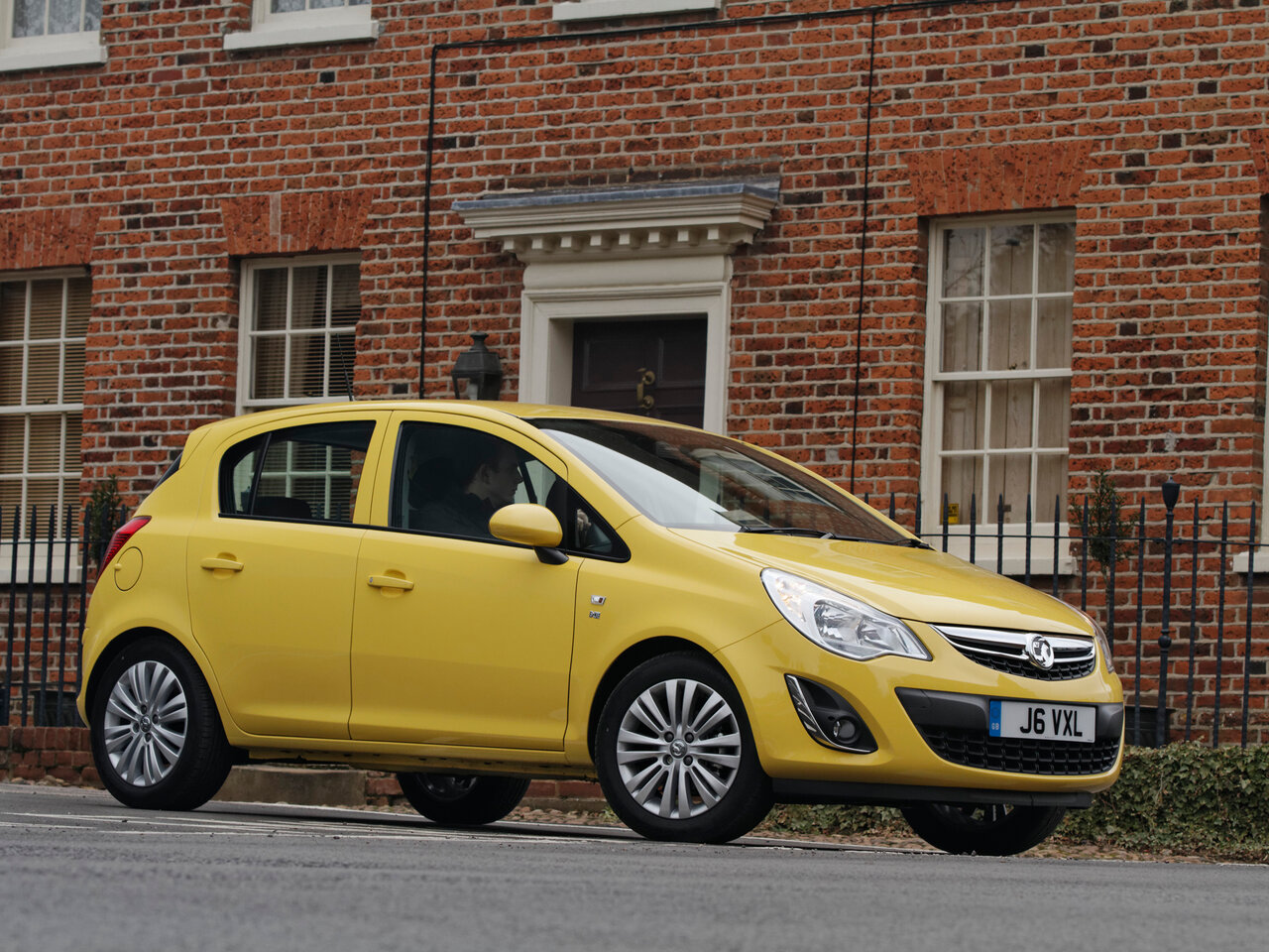 Vauxhall Corsa D рестайлинг - технические характеристики, модельный ряд ...