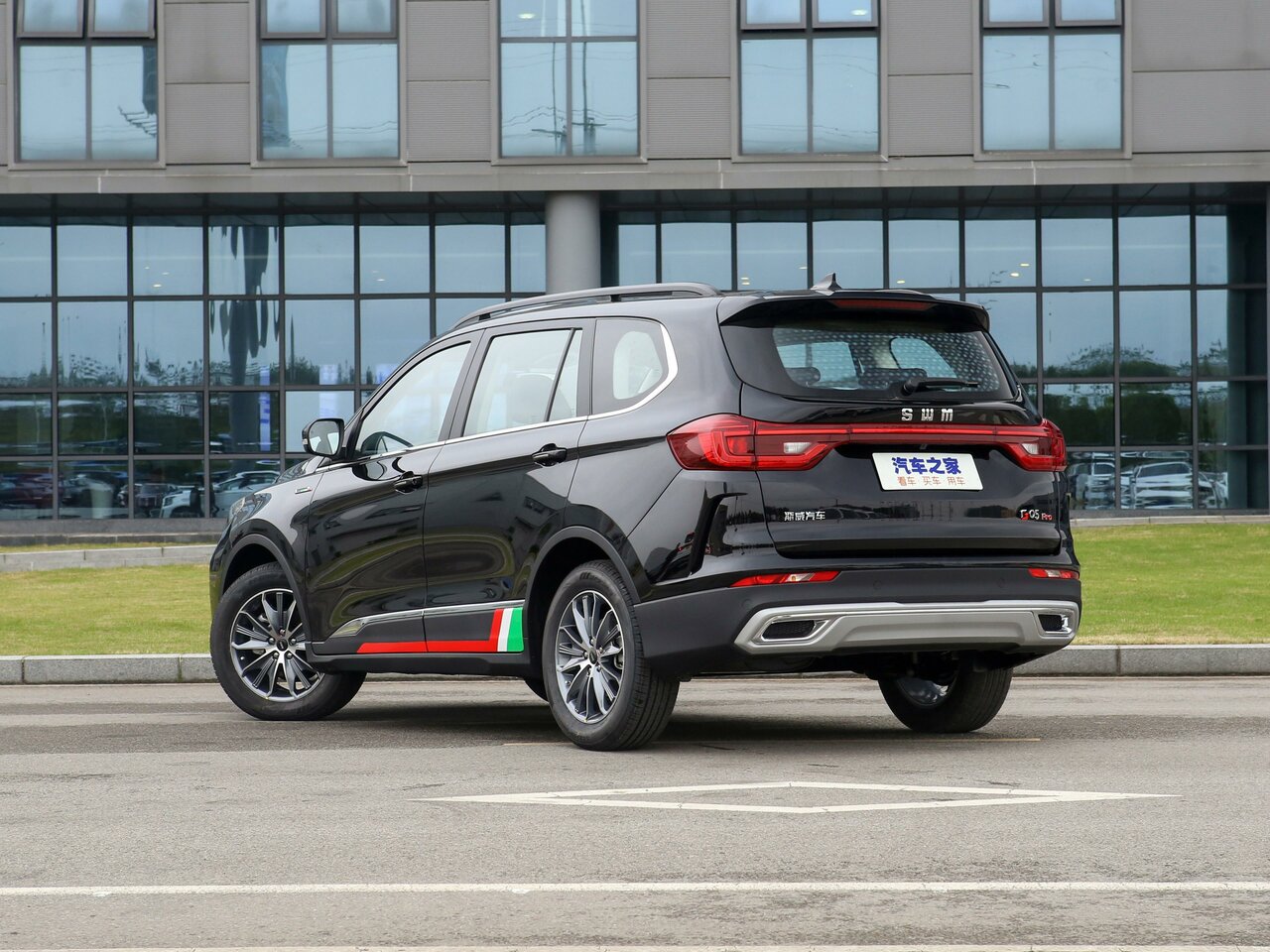 SWM G05 Pro Внедорожник 5 дв. - технические характеристики, модельный ряд, комплектации ...