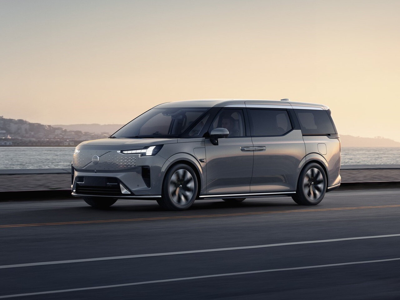 Volvo EM90 - технические характеристики, модельный ряд, комплектации, модификации, полный список ...