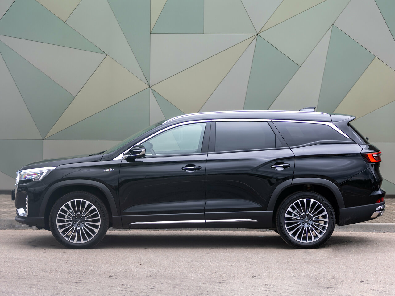 Сравнение Jetour Shanhai T2 и Jetour X90 PLUS по характеристикам ...